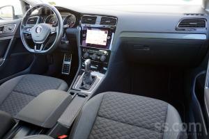 White Volkswagen Golf 2019 in Riga, with an engine capacity of 1.60 L and mileage of 248 thousand km for 9500 €, photo 15 on AUTOMOTO.COM.LV