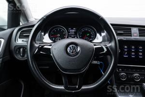 White Volkswagen Golf 2019 in Riga, with an engine capacity of 1.50 L and mileage of 151 thousand km for 10490 €, photo 16 on AUTOMOTO.COM.LV
