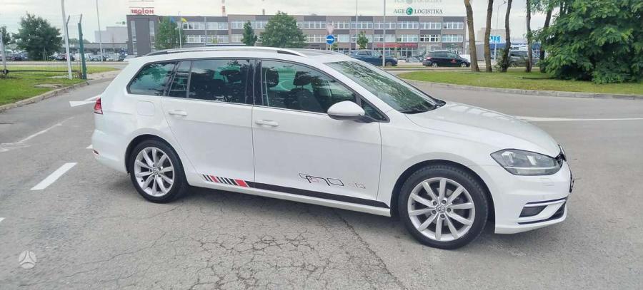 White Volkswagen Golf 2019 in Klaipeda, with an engine capacity of 2.00 L and mileage of 212 thousand km for 10900 €, photo 8 on AUTOMOTO.COM.LV
