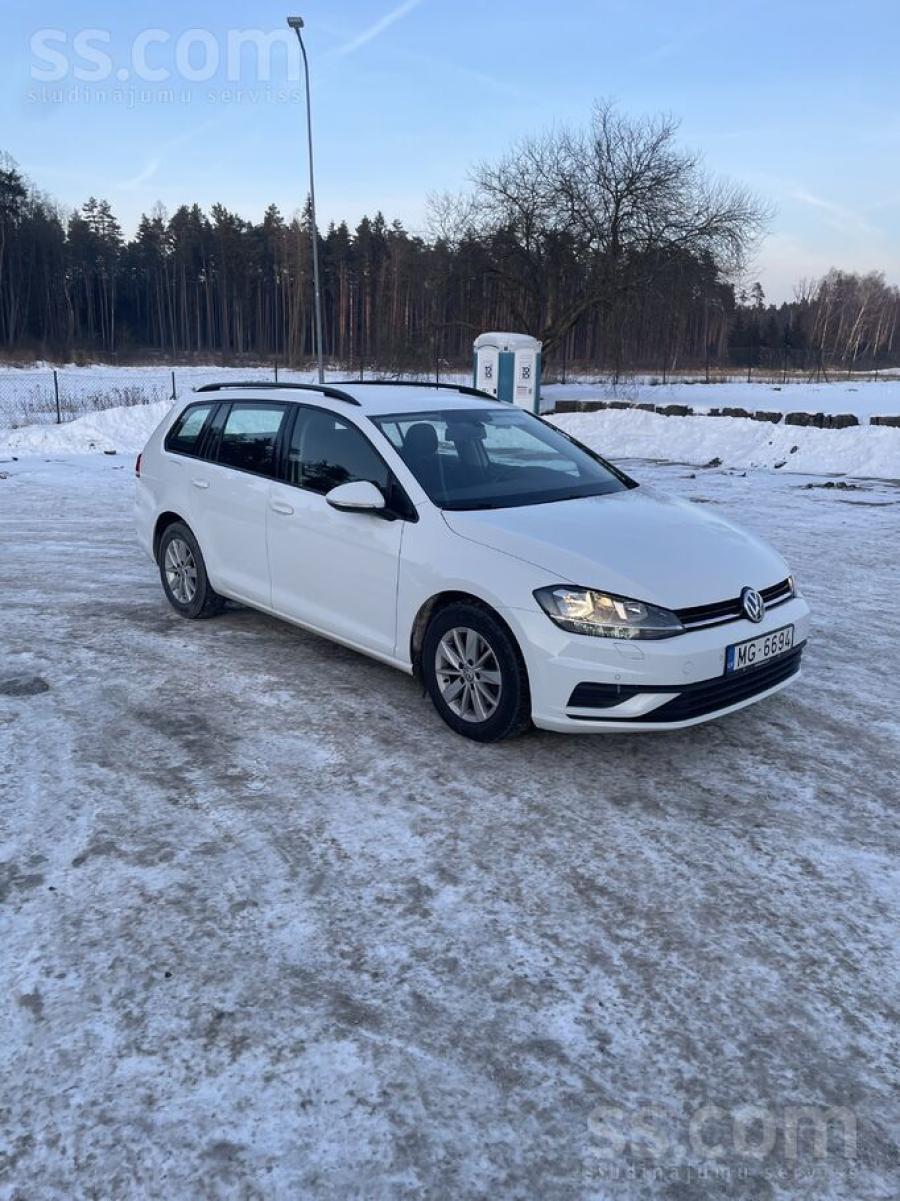 White Volkswagen Golf 2019 in Riga, with an engine capacity of 1.60 L and mileage of 141 thousand km for 10200 €, photo 1 on AUTOMOTO.COM.LV