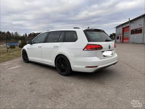 White Volkswagen Golf 2019 in Vilnius, with an engine capacity of 2.00 L and mileage of 110 thousand km for 16350 €, photo 3 on AUTOMOTO.COM.LV