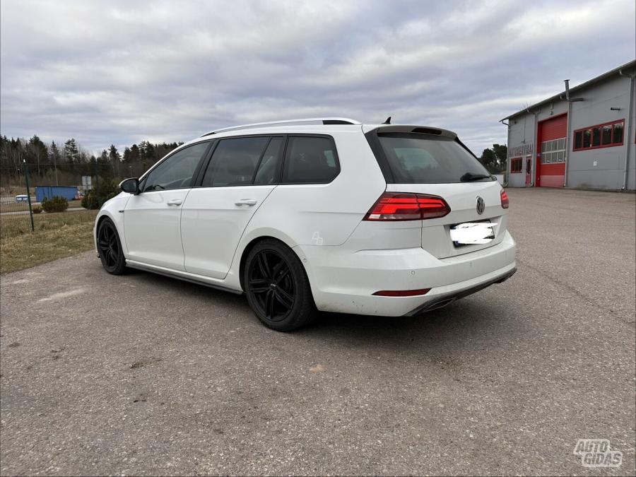 White Volkswagen Golf 2019 in Vilnius, with an engine capacity of 2.00 L and mileage of 110 thousand km for 16350 €, photo 3 on AUTOMOTO.COM.LV