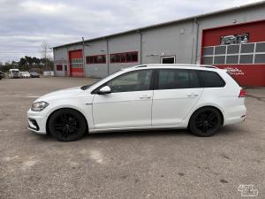White Volkswagen Golf 2019 in Vilnius, with an engine capacity of 2.00 L and mileage of 110 thousand km for 16350 €, photo 5 on AUTOMOTO.COM.LV