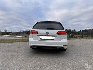 White Volkswagen Golf 2019 in Vilnius, with an engine capacity of 2.00 L and mileage of 110 thousand km for 16350 €, photo 6 on AUTOMOTO.COM.LV
