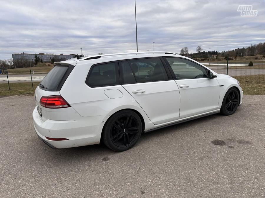 White Volkswagen Golf 2019 in Vilnius, with an engine capacity of 2.00 L and mileage of 110 thousand km for 16350 €, photo 8 on AUTOMOTO.COM.LV
