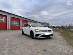 White Volkswagen Golf 2019 in Vilnius, with an engine capacity of 2.00 L and mileage of 110 thousand km for 16350 €, photo 10 on AUTOMOTO.COM.LV