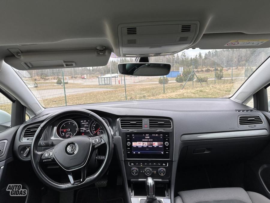 White Volkswagen Golf 2019 in Vilnius, with an engine capacity of 2.00 L and mileage of 110 thousand km for 16350 €, photo 11 on AUTOMOTO.COM.LV