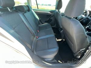 White Volkswagen Golf 2019 in Tallinn, with an engine capacity of 2.00 L and mileage of 140 thousand km for 14500 €, photo 17 on AUTOMOTO.COM.LV