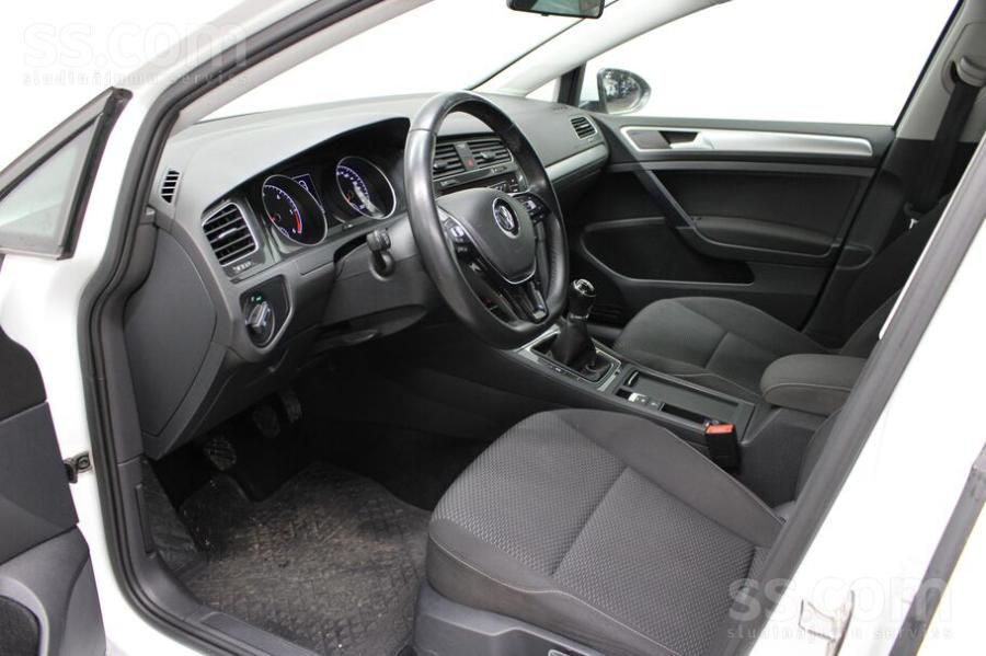 White Volkswagen Golf 2019 in Riga, with an engine capacity of 1.60 L and mileage of 293 thousand km for 7990 €, photo 9 on AUTOMOTO.COM.LV