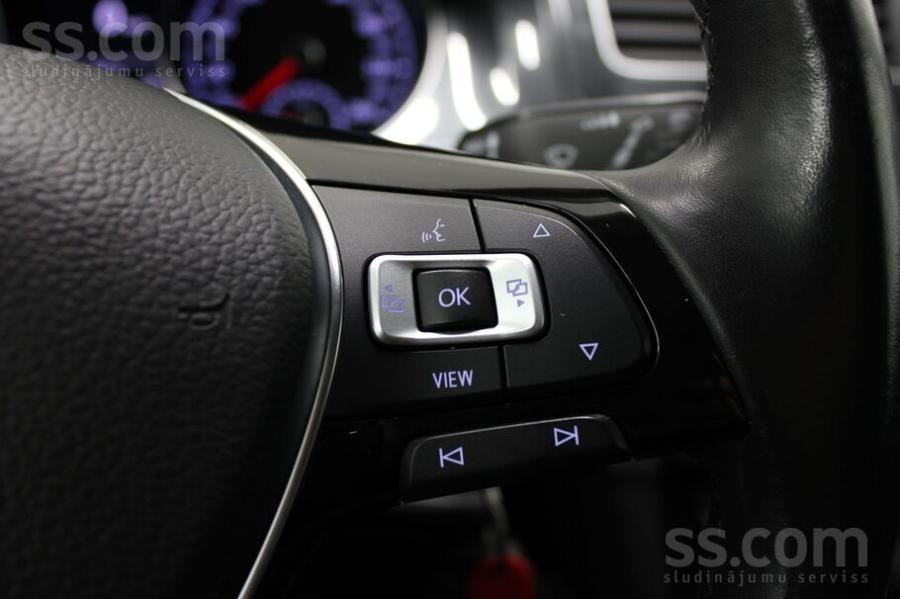 White Volkswagen Golf 2019 in Riga, with an engine capacity of 1.60 L and mileage of 293 thousand km for 7990 €, photo 18 on AUTOMOTO.COM.LV