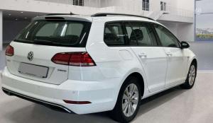 White Volkswagen Golf 2019 in Vilnius, with an engine capacity of 1.50 L and mileage of 103 thousand km for 11375 €, photo 3 on AUTOMOTO.COM.LV