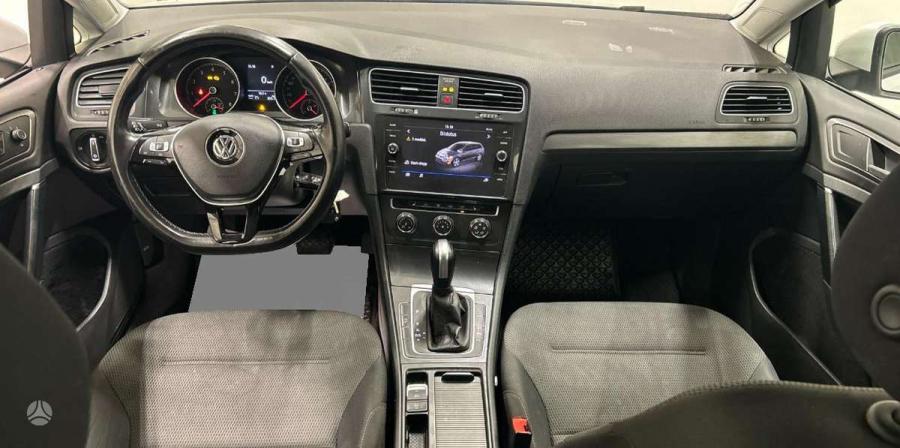 White Volkswagen Golf 2019 in Vilnius, with an engine capacity of 1.50 L and mileage of 103 thousand km for 11375 €, photo 8 on AUTOMOTO.COM.LV
