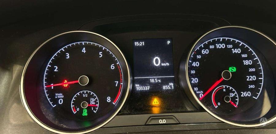 White Volkswagen Golf 2019 in Vilnius, with an engine capacity of 1.50 L and mileage of 103 thousand km for 11375 €, photo 10 on AUTOMOTO.COM.LV