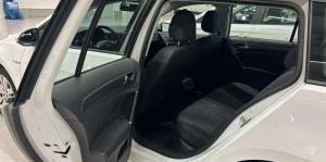 White Volkswagen Golf 2019 in Vilnius, with an engine capacity of 1.50 L and mileage of 103 thousand km for 11375 €, photo 11 on AUTOMOTO.COM.LV