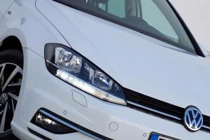 White Volkswagen Golf 2019 in Riga, with an engine capacity of 1.60 L and mileage of 279 thousand km for 7500 €, photo  on AUTOMOTO.COM.LV