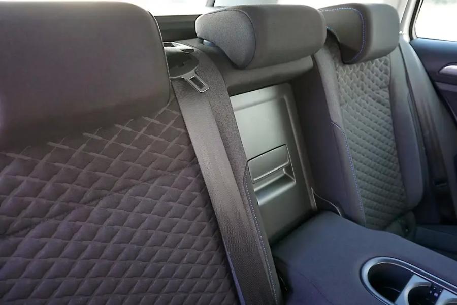 Balts Volkswagen Golf 2019 Rīga, ar dzinēja tilpumu 1.60 L un nobraukumu 279 tūkst. km par 7500 €, foto 19 vietnē AUTOMOTO.COM.LV