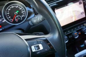 Balts Volkswagen Golf 2019 Rīga, ar dzinēja tilpumu 1.60 L un nobraukumu 279 tūkst. km par 7500 €, foto 22 vietnē AUTOMOTO.COM.LV