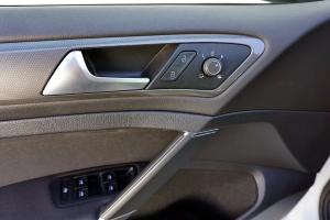 Balts Volkswagen Golf 2019 Rīga, ar dzinēja tilpumu 1.60 L un nobraukumu 279 tūkst. km par 7500 €, foto 30 vietnē AUTOMOTO.COM.LV