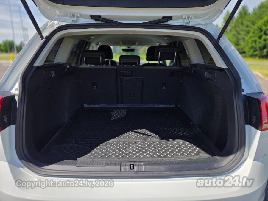 Balts Volkswagen Golf 2019 Tallina, ar dzinēja tilpumu 2.00 L un nobraukumu 180 tūkst. km par 16500 €, foto 10 vietnē AUTOMOTO.COM.LV