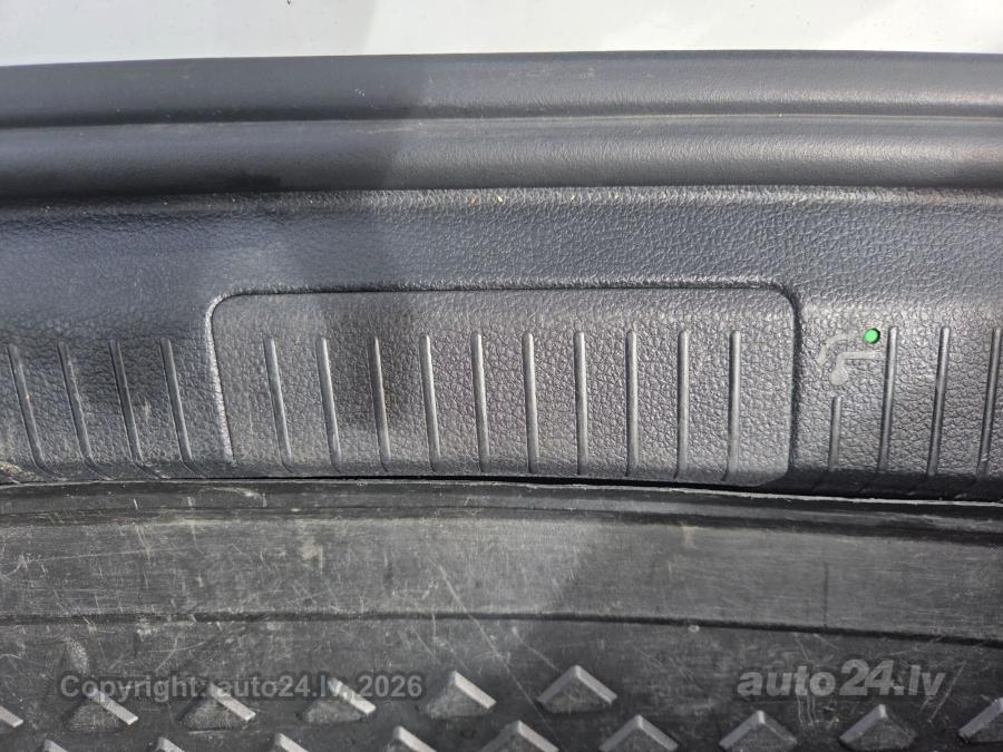 Balts Volkswagen Golf 2019 Tallina, ar dzinēja tilpumu 2.00 L un nobraukumu 180 tūkst. km par 16500 €, foto 20 vietnē AUTOMOTO.COM.LV