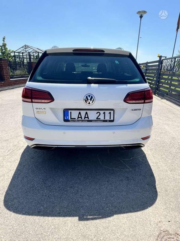 White Volkswagen Golf 2019 in Panevezys, with an engine capacity of 1.50 L and mileage of 166 thousand km for 9250 €, photo 7 on AUTOMOTO.COM.LV