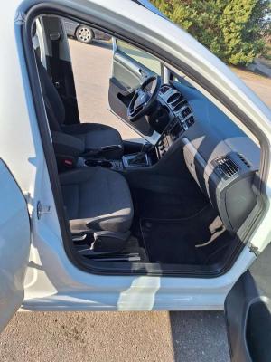 Balts Volkswagen Golf 2019 Kauņa, ar dzinēja tilpumu 1.80 L un nobraukumu 57 tūkst. km par 14700 €, foto 7 vietnē AUTOMOTO.COM.LV
