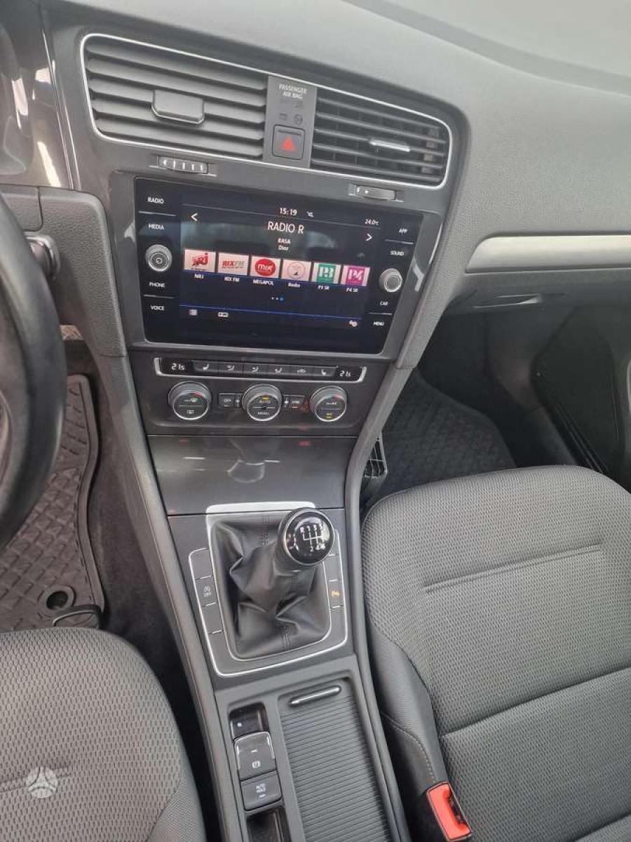 Balts Volkswagen Golf 2019 Kauņa, ar dzinēja tilpumu 1.50 L un nobraukumu 78 tūkst. km par 11300 €, foto 18 vietnē AUTOMOTO.COM.LV
