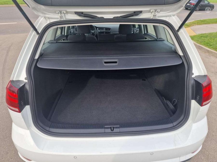 Balts Volkswagen Golf 2019 Kauņa, ar dzinēja tilpumu 1.50 L un nobraukumu 78 tūkst. km par 11300 €, foto 25 vietnē AUTOMOTO.COM.LV