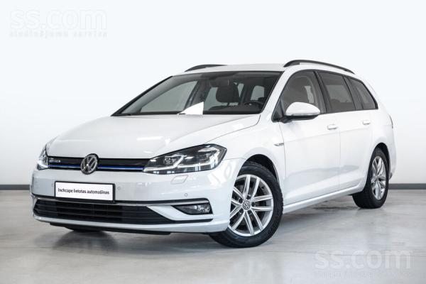 Volkswagen Golf 2019 in Riga on AUTOMOTO.COM.LV White Volkswagen Golf 2019 in Riga, with an engine capacity of 1.50 L and mileage of 69 thousand km for 13990 ā¬, photo 1 on AUTOMOTO.COM.LV