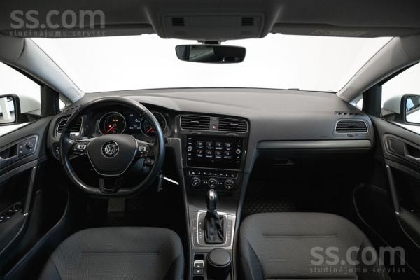 Volkswagen Golf 2019 in Riga on AUTOMOTO.COM.LV White Volkswagen Golf 2019 in Riga, with an engine capacity of 1.50 L and mileage of 69 thousand km for 13990 ā¬, photo 6 on AUTOMOTO.COM.LV
