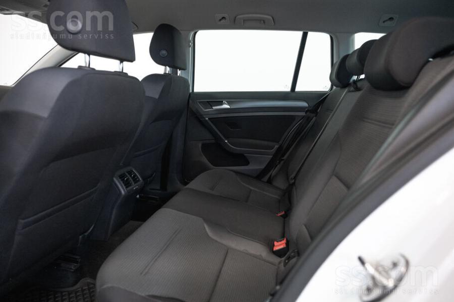 Balts Volkswagen Golf 2019 Rīga, ar dzinēja tilpumu 1.50 L un nobraukumu 69 tūkst. km par 13990 €, foto 19 vietnē AUTOMOTO.COM.LV