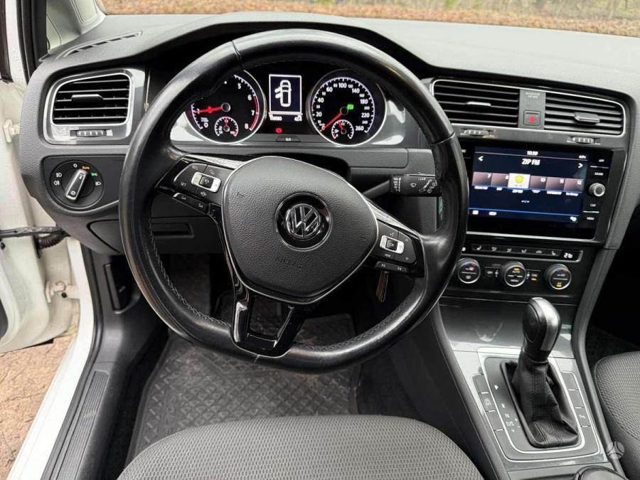 Balts Volkswagen Golf 2020 Kauņa, ar dzinēja tilpumu 1.50 L un nobraukumu 156 tūkst. km par 12800 €, foto 4 vietnē AUTOMOTO.COM.LV