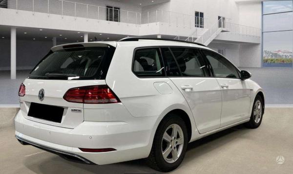 Balts Volkswagen Golf 2020 Viļņa, ar dzinēja tilpumu 1.50 L un nobraukumu 107 tūkst. km par 12403 €, foto 2 vietnē AUTOMOTO.COM.LV