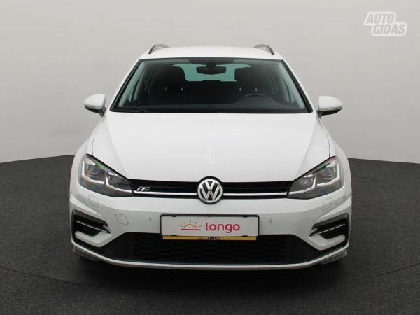 White Volkswagen Golf 2020 in Vilnius, with an engine capacity of 1.50 L and mileage of 178 thousand km for 13199 €, photo 3 on AUTOMOTO.COM.LV