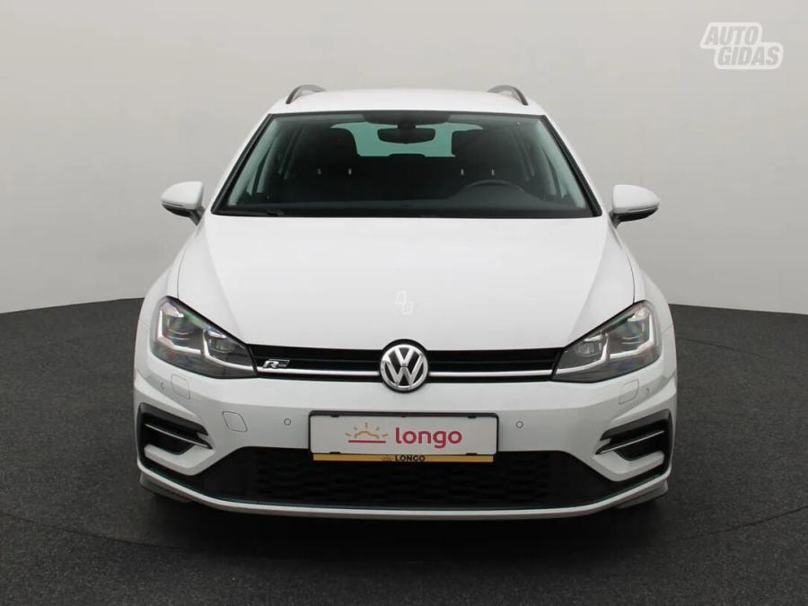White Volkswagen Golf 2020 in Vilnius, with an engine capacity of 1.50 L and mileage of 178 thousand km for 13199 €, photo 4 on AUTOMOTO.COM.LV