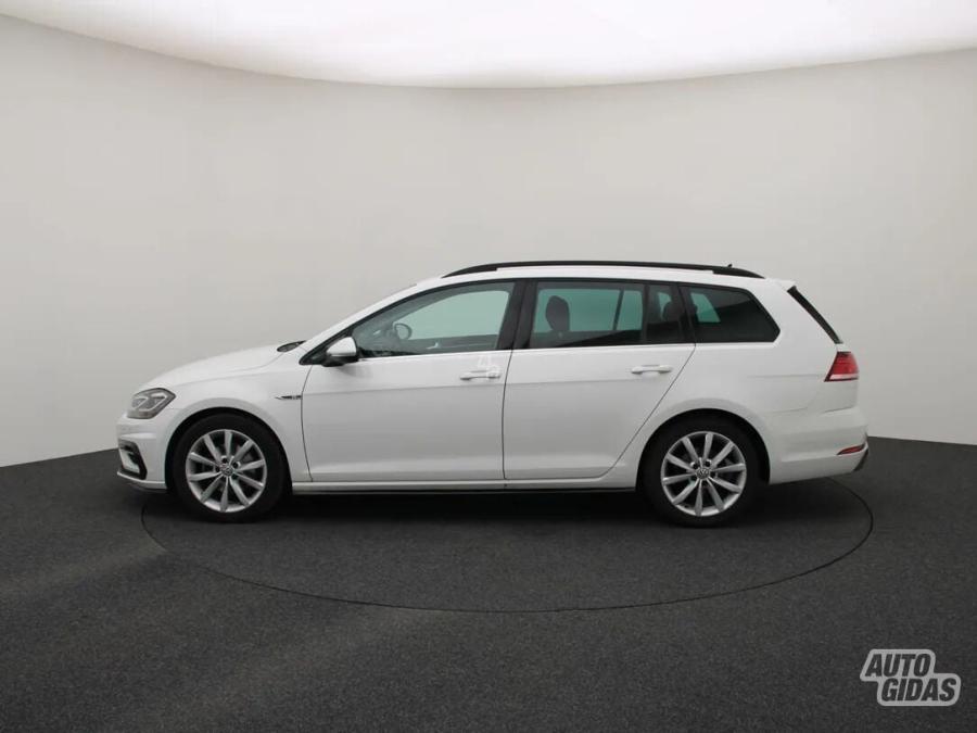White Volkswagen Golf 2020 in Vilnius, with an engine capacity of 1.50 L and mileage of 178 thousand km for 13199 €, photo 7 on AUTOMOTO.COM.LV