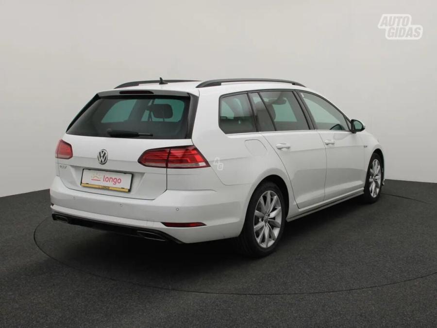 White Volkswagen Golf 2020 in Vilnius, with an engine capacity of 1.50 L and mileage of 178 thousand km for 13199 €, photo 9 on AUTOMOTO.COM.LV