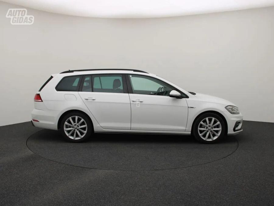 White Volkswagen Golf 2020 in Vilnius, with an engine capacity of 1.50 L and mileage of 178 thousand km for 13199 €, photo 10 on AUTOMOTO.COM.LV