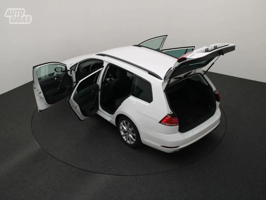 White Volkswagen Golf 2020 in Vilnius, with an engine capacity of 1.50 L and mileage of 178 thousand km for 13199 €, photo 14 on AUTOMOTO.COM.LV