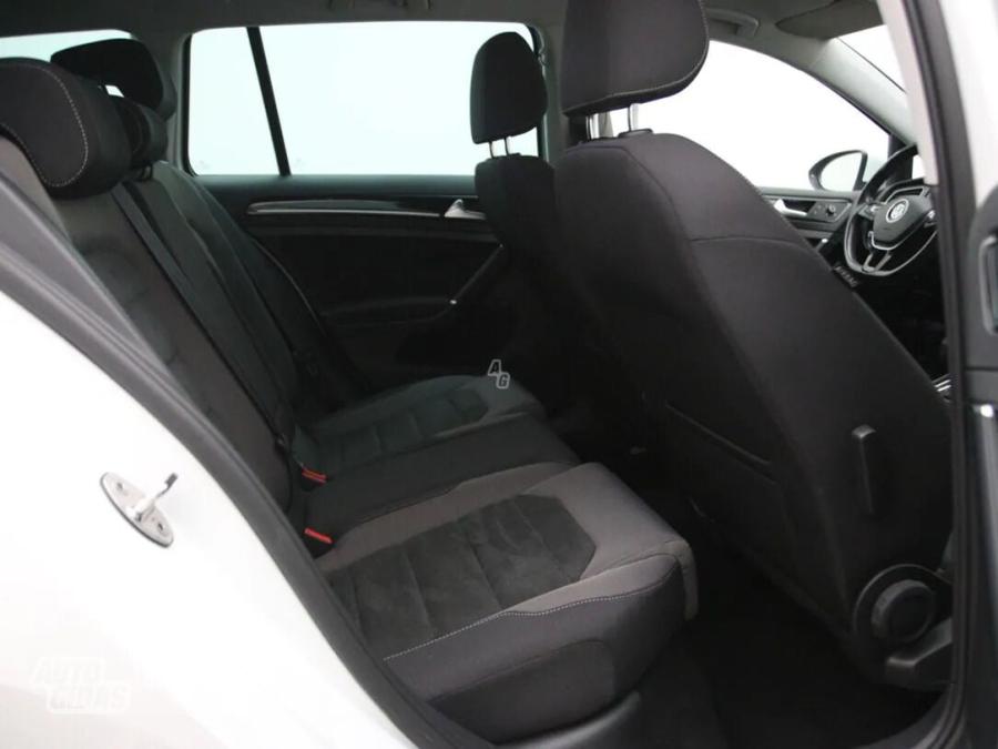 White Volkswagen Golf 2020 in Vilnius, with an engine capacity of 1.50 L and mileage of 178 thousand km for 13199 €, photo 16 on AUTOMOTO.COM.LV