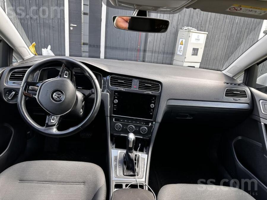 Balts Volkswagen Golf 2020 Rīga, ar dzinēja tilpumu 1.50 L un nobraukumu 75 tūkst. km par 13900 €, foto 5 vietnē AUTOMOTO.COM.LV