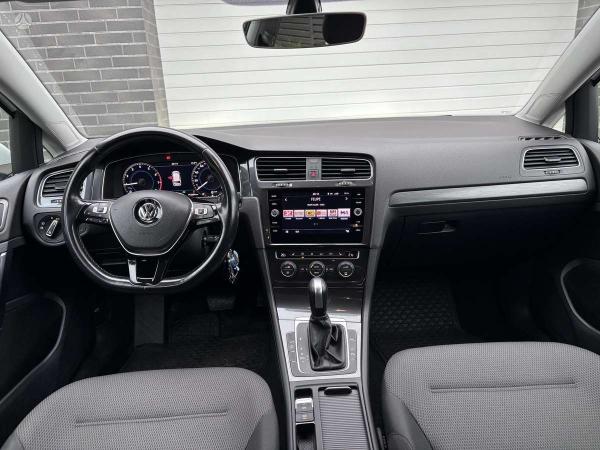 White Volkswagen Golf 2020 in Vilnius, with an engine capacity of 1.50 L and mileage of 193 thousand km for 11600 €, photo 8 on AUTOMOTO.COM.LV