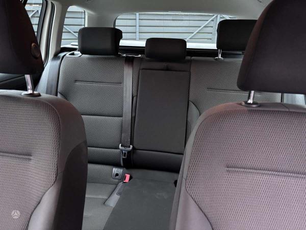 White Volkswagen Golf 2020 in Vilnius, with an engine capacity of 1.50 L and mileage of 193 thousand km for 11600 €, photo 10 on AUTOMOTO.COM.LV