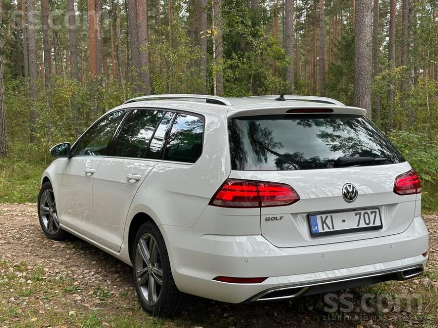 White Volkswagen Golf 2020 in Riga, with an engine capacity of 2.00 L and mileage of 213 thousand km for 10550 €, photo 3 on AUTOMOTO.COM.LV