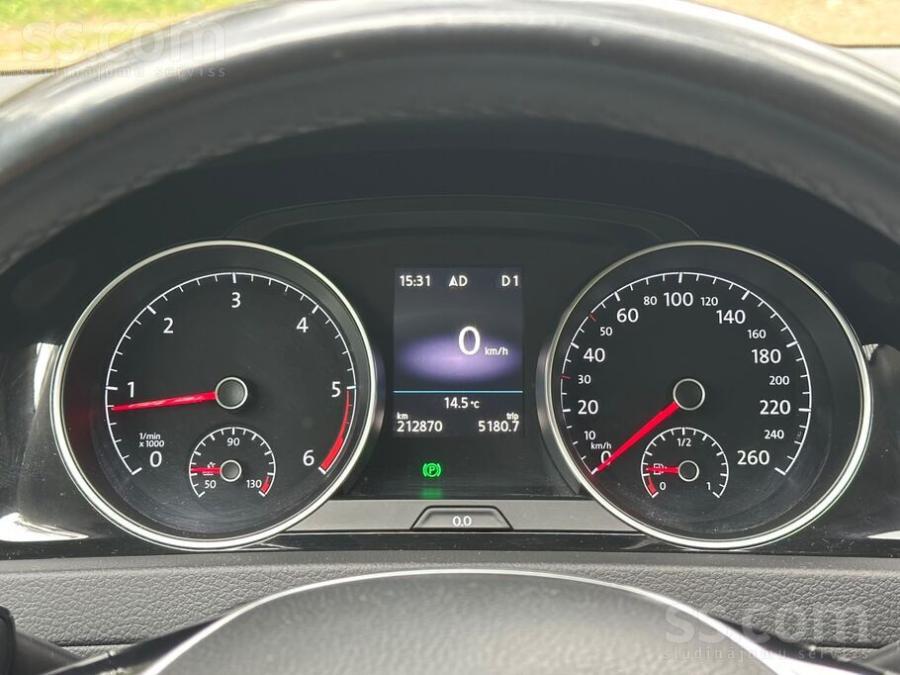 White Volkswagen Golf 2020 in Riga, with an engine capacity of 2.00 L and mileage of 213 thousand km for 10550 €, photo 7 on AUTOMOTO.COM.LV