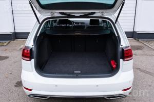 Balts Volkswagen Golf 2020 Rīga, ar dzinēja tilpumu 2.00 L un nobraukumu 212 tūkst. km par 11950 €, foto 18 vietnē AUTOMOTO.COM.LV