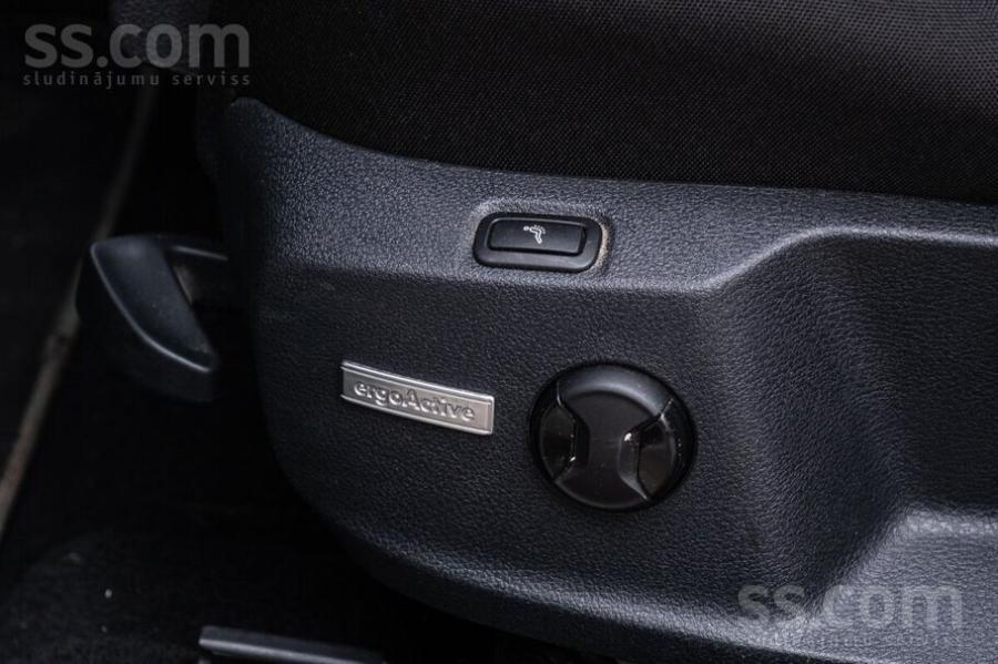 Balts Volkswagen Golf 2020 Rīga, ar dzinēja tilpumu 2.00 L un nobraukumu 212 tūkst. km par 11950 €, foto 21 vietnē AUTOMOTO.COM.LV