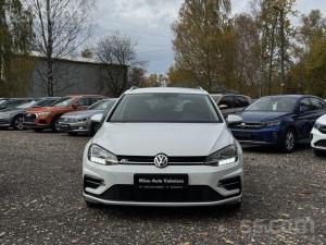 White Volkswagen Golf 2020 in Valmiera, with an engine capacity of 2.00 L and mileage of 234 thousand km for 11500 €, photo 3 on AUTOMOTO.COM.LV