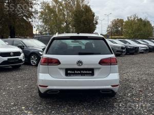 White Volkswagen Golf 2020 in Valmiera, with an engine capacity of 2.00 L and mileage of 234 thousand km for 11500 €, photo 6 on AUTOMOTO.COM.LV