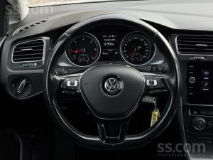 White Volkswagen Golf 2020 in Valmiera, with an engine capacity of 2.00 L and mileage of 234 thousand km for 11500 €, photo 9 on AUTOMOTO.COM.LV